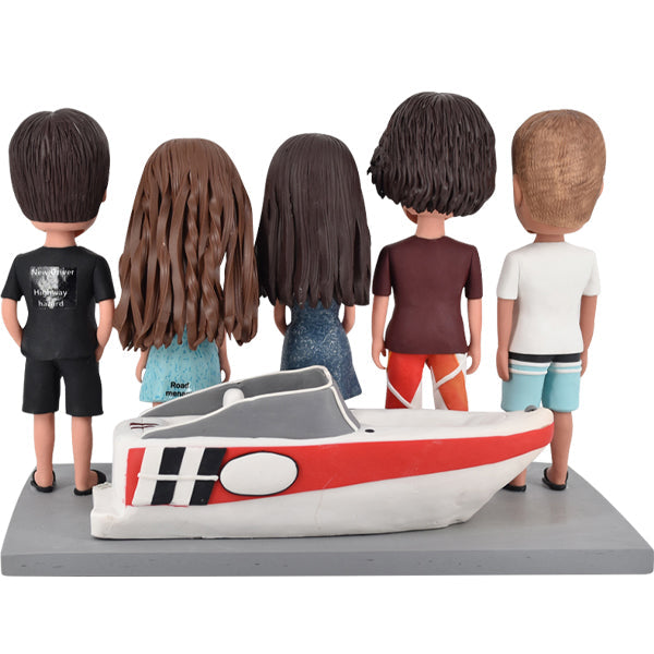 Family Bobbleheads with boat or other big background – Bobbleheadscustom.ca